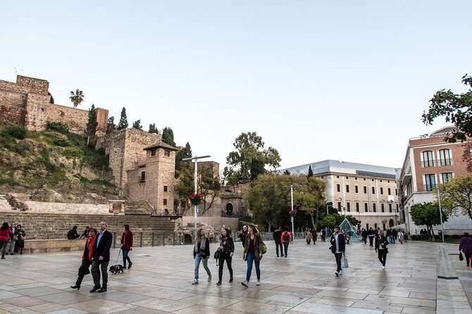 Walk through the old Malaga medina - A detailed look at the experience