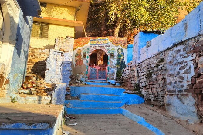 Walk To bluecity tour with guide - FAQ