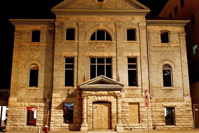 Walk Winnipeg: 4 Smartphone Audio Walking Tours - Who Should Consider This Tour?