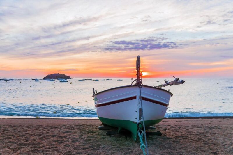 Walking Costa Brava Coves, Beaches & Famous Fishing Village - Key Points