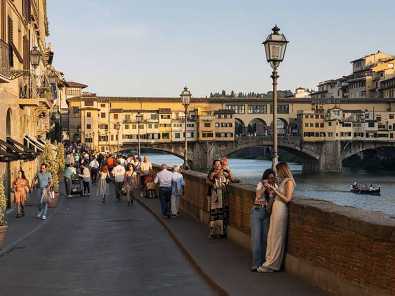 Walking Florence: Medici Sites, Piazza Signoria, and Duomo - Key Points