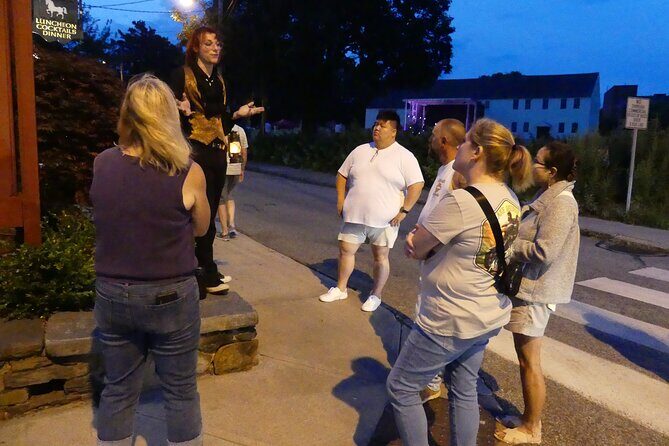 Walking Ghost Tour Through Newport RI - Key Points