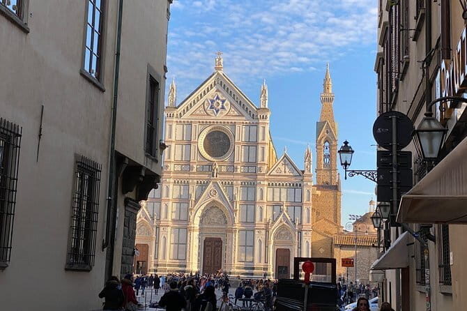 Walking Group Tour In Florence - Starting Point & Group Size