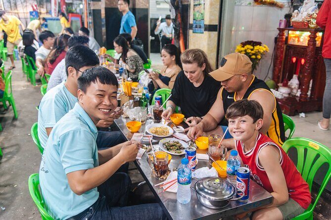 Walking Street Food Evening Safari with 20 tastings - Introduction