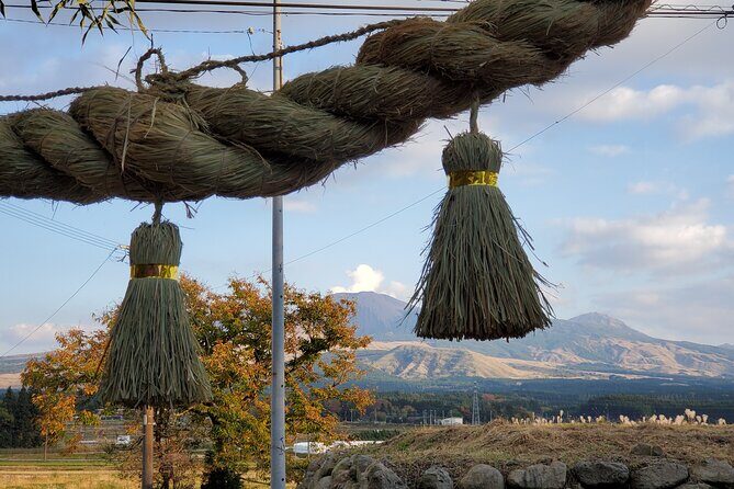 Walking through the Aso Caldera, Historical Walk along the "Bungo Kaido" - Walking through the Aso Caldera, Historical Walk along the "Bungo Kaido"