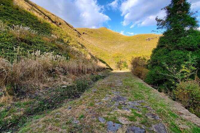Walking through the Aso Caldera, Historical Walk along the "Bungo Kaido" - Key Points