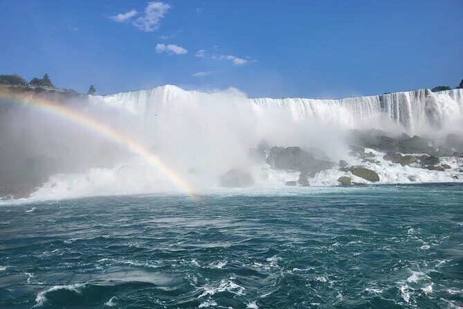 Walking Tour + Boat Ride + Skylon Tower Observation Deck (Canada) - Who Is This Tour Best For?
