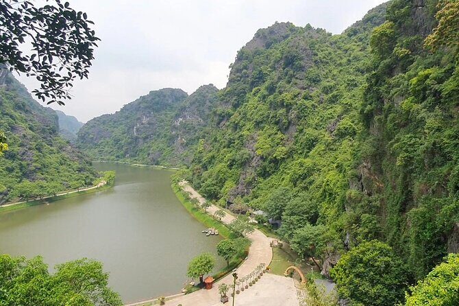 Walking Tour Explore Truong Yen Ninh Binh, - Key Points