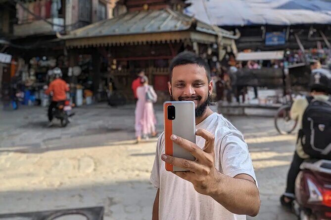 Walking Tour from Bazaar to Hippie Hub Ason and Freak Street - Key Points