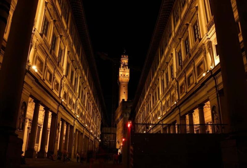 Walking Tour: Halloween in Florence among Crimes, Revenge, and Mysteries - Key Points