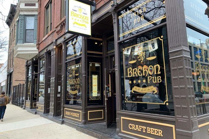 Walking Tour: Historic Chicago Pubs in River North and the Loop - The Tour: An In-Depth Look