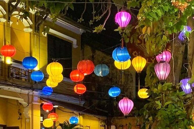 Walking Tour Hoi An city & Sampan Boat Ride with Colourful Lanterns,Night Market - FAQs