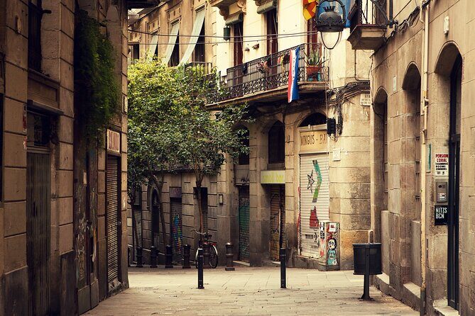 Walking Tour in Barcelona with Arabic Guide - The Sum Up