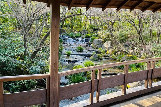 Walking Tour in Himeji Castle Garden and Aizome Indigo Dyeing - An In-Depth Look at the Tour Experience