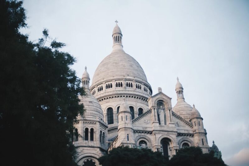 Walking Tour in Paris Montmartre with Tastings and Stories - Why This Tour Stands Out
