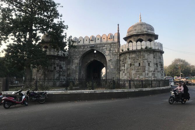 Walking tour in the ancient imperial garden of Aurangabad - An in-depth look at the Aurangabad Imperial Garden Walking Tour
