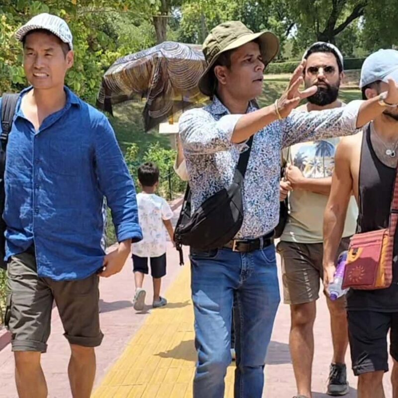 Walking Tour of Ghats and Streets of Varanasi - Discovering the Heart of Varanasi in Two Hours