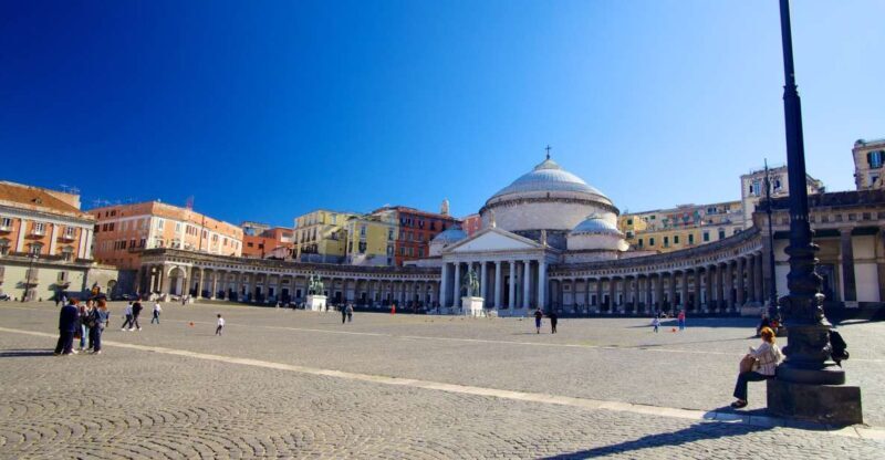 Walking tour of the Royal Naples - The Itinerary in Detail