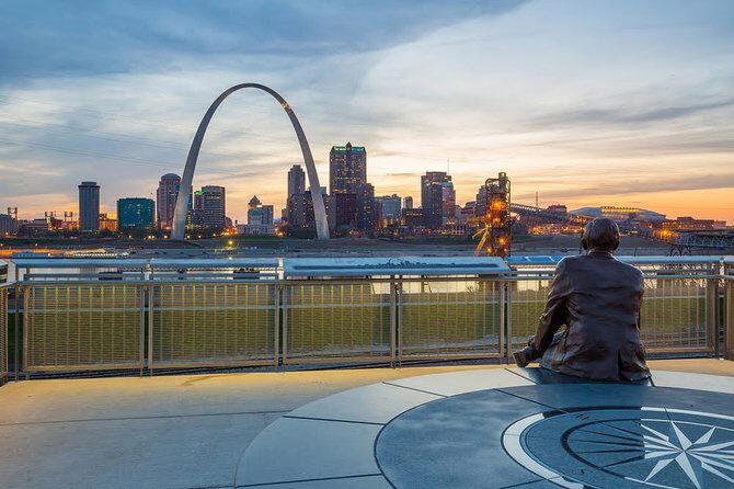 Walking Tour of the Saint Louis Fascinating History - Discover the Best of St. Louis with a Private Walking Tour