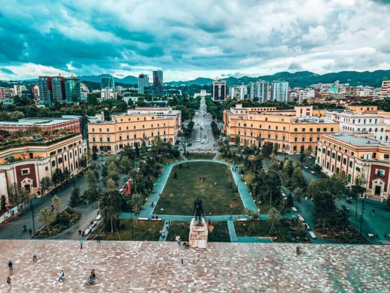Walking tour of Tirana - discoveries, history, and culture (in FRENCH) - Introduction