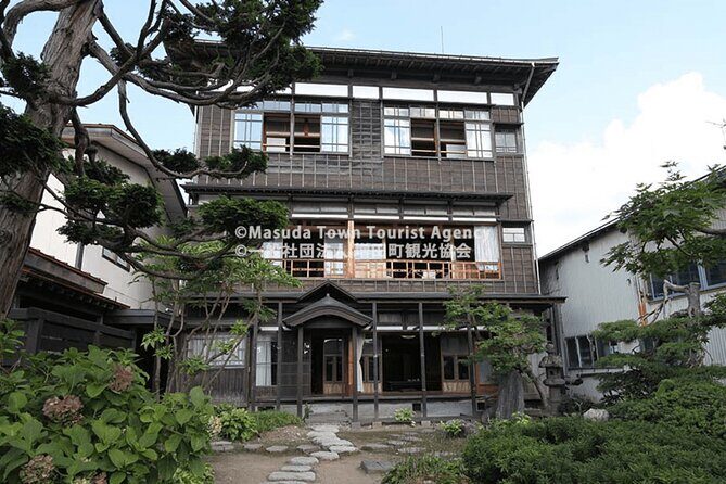 Walking Tour of Wealthy Merchant's Storehouses in Akita - FAQ
