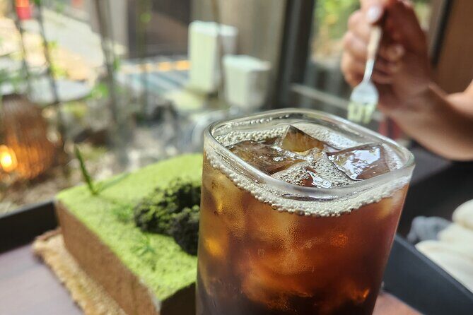 Walking Tour to Changdeokgung Palace with Korean dress Hanbok - FAQ