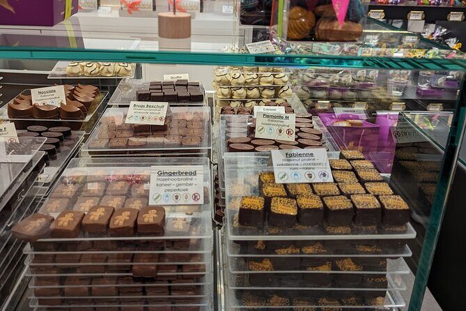 Walking Tour with Hot Chocolate and Chocolate Tasting - What Travelers Are Saying