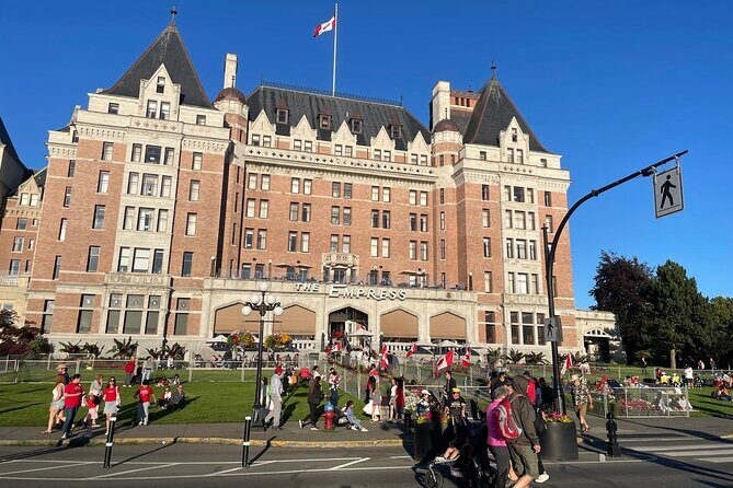 Walking Tours in Victoria Canada, food, drink, and history - A Walk Through Victoria’s Core