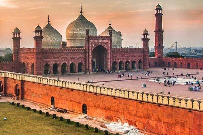 Walled City Tour Lahore - A Deep Dive into the Walled City Tour