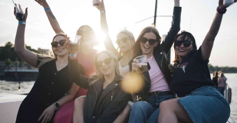 Warsaw: Boat Party with Unlimited Drinks &VIP Club Entrance - An In-Depth Look at the Experience