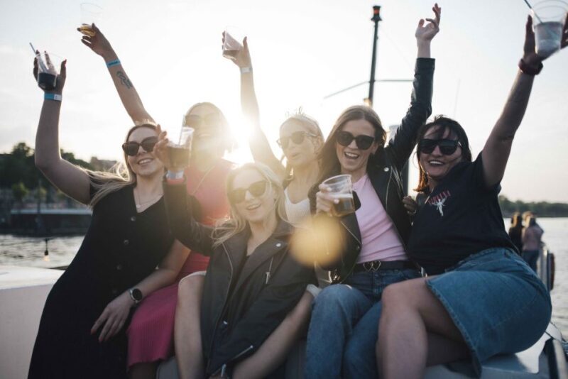 Warsaw: Boat Party with Unlimited Drinks &VIP Club Entrance - FAQs