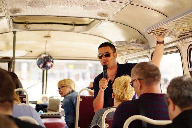 Warsaw City Sightseeing in a Retro Bus for Groups - A Practical Guide to the Retro Bus Warsaw Tour