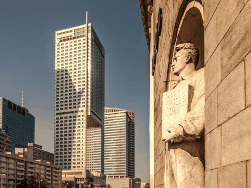 Warsaw: Communism Tour in an Original Socialist Van - The Practicalities: Transportation, Timing, and Group Size