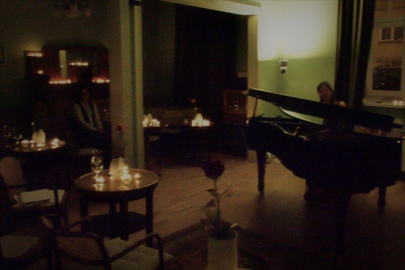 Warsaw Concert: Chopin  Painted by Candlelights with Wine - The Sum Up