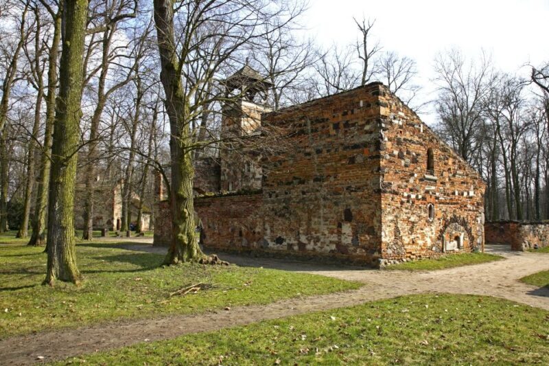 Warsaw: Full-Day Outskirts Private Tour - Who Will Love This Tour?