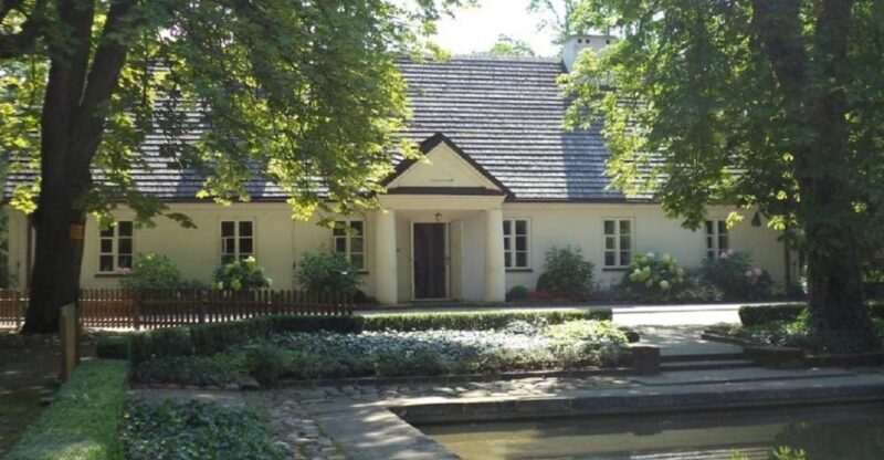 Warsaw: Half-Day Private Chopin Tour to Zelazowa Wola - The Frederic Chopin Museum at Ostrogski Castle