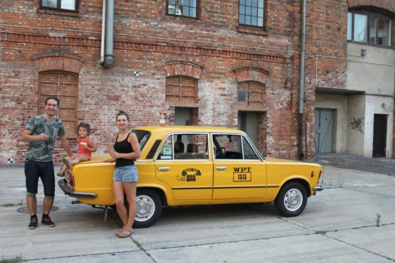 Warsaw: Historic Private Tour in Retro Fiat - Key Points