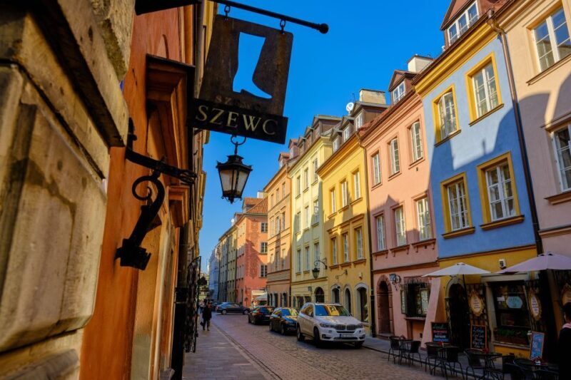 Warsaw: Old and New Town Private Walking Tour - The Experience and Its Value
