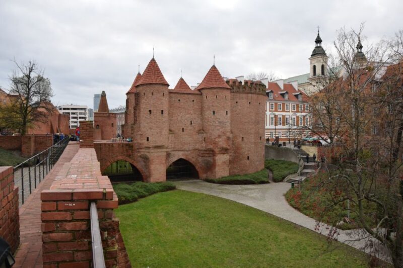 Warsaw: Old Town Guided Walking Tour - Quality, Cost, and Overall Value