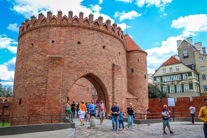 Warsaw: Old Town Highlights Walking Tour in English - Significant Sites and Their Stories