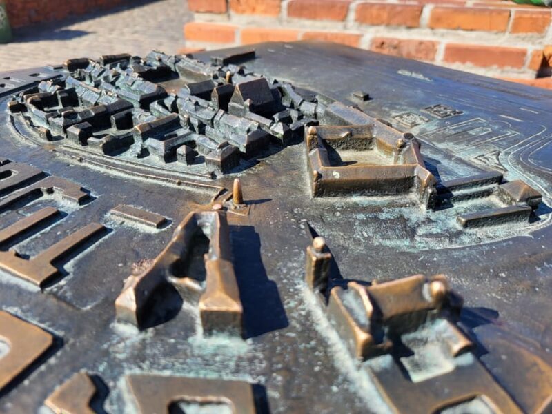 Warsaw Old Town UNESCO HERITAGE walking tour in English - The Sum Up