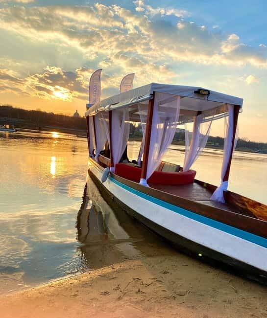 Warsaw: Romantic Cruise with ProseccoBirthdays & Proposals - Practical Details for Travelers