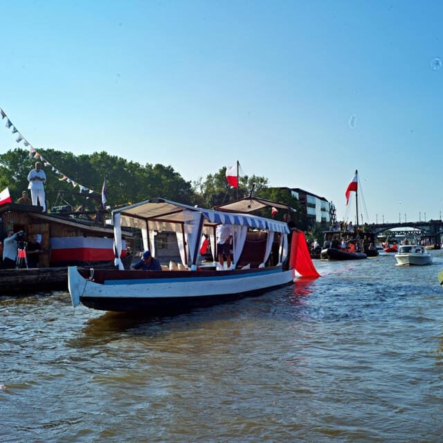 Warsaw: Scenic Cruise by Gondola on the Vistula River - Warsaw: Scenic Cruise by Gondola on the Vistula River