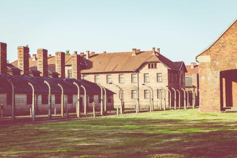 Warsaw to Auschwitz and Krakow Old Town Full-Day Trip by Car - Final thoughts