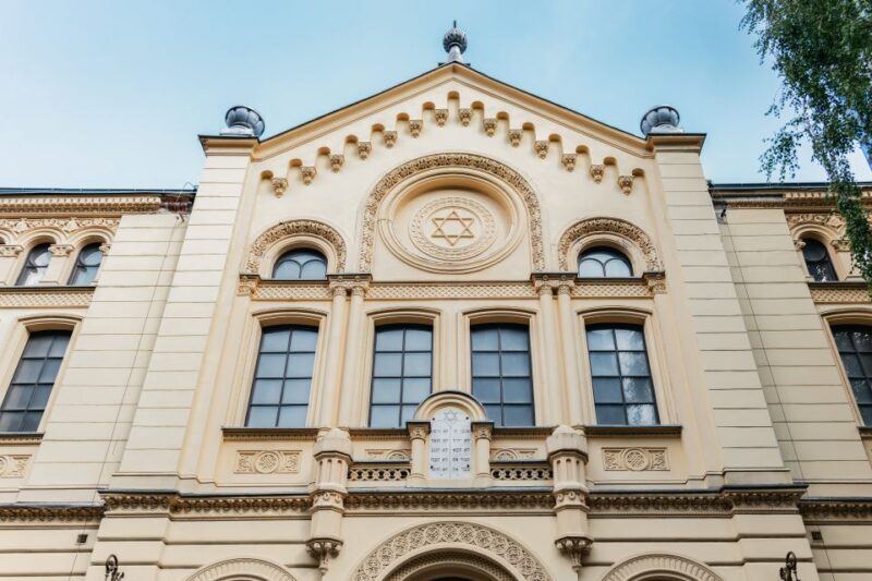 Warsaw: Warsaw Ghetto Private Walking Tour with Hotel Pickup - Detailed Breakdown of the Itinerary