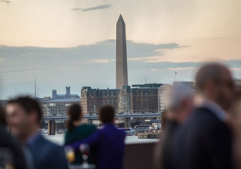 Washington DC: 1 or 2-Day Unlimited Water Taxi Pass - A Scenic Ride with Practical Perks