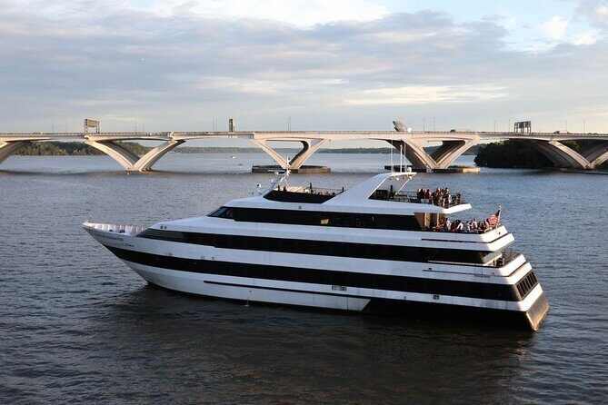 Washington DC Father's Day Buffet Brunch Cruise - An Authentic Look at the Experience