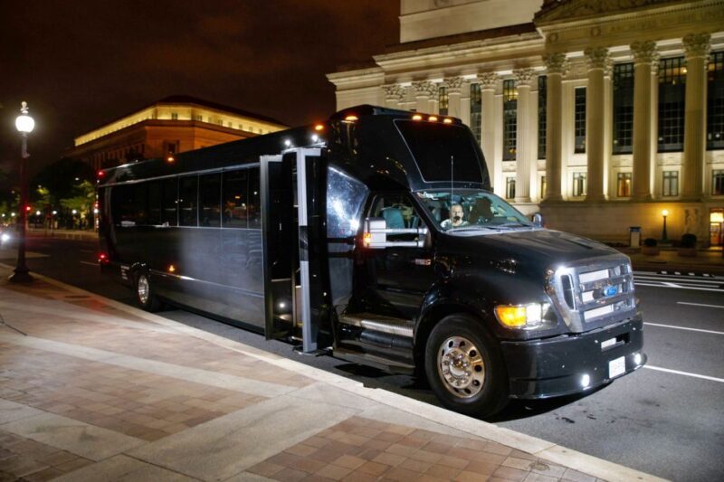 Washington, DC: Holiday Lights Nighttime Bus Tour - An In-Depth Look at the Tour Experience