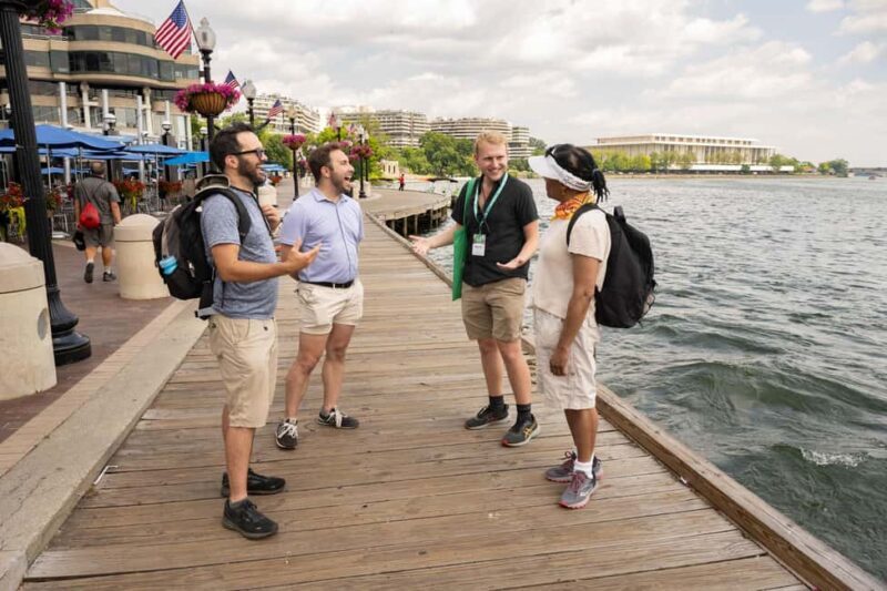 Washington DC: Potomac Cruise and Georgetown Walking Tour - Exploring Georgetown on Foot