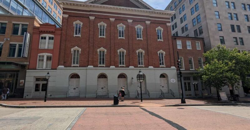 Washington DC: Presidential Crime Scenes Walking Tour - An In-Depth Look at the Tour Experience